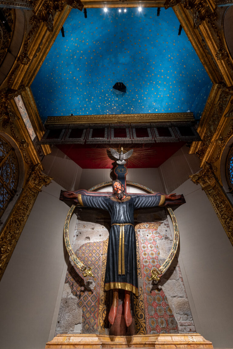 Il Volto Santo di Lucca ritorna visibile al pubblico: la storia del ...